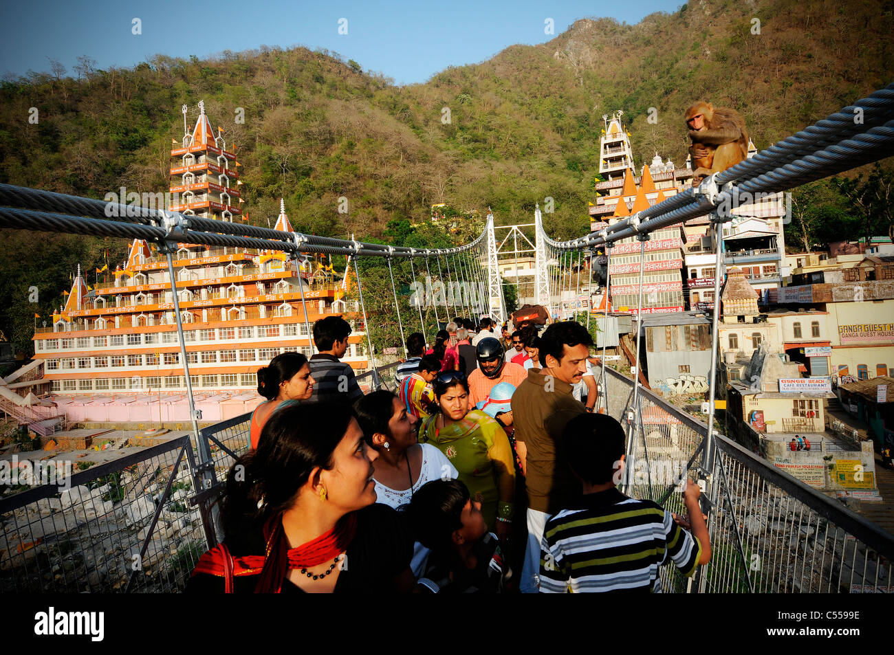 India rishikesh bridge hi-res stock photography and images - Alamy