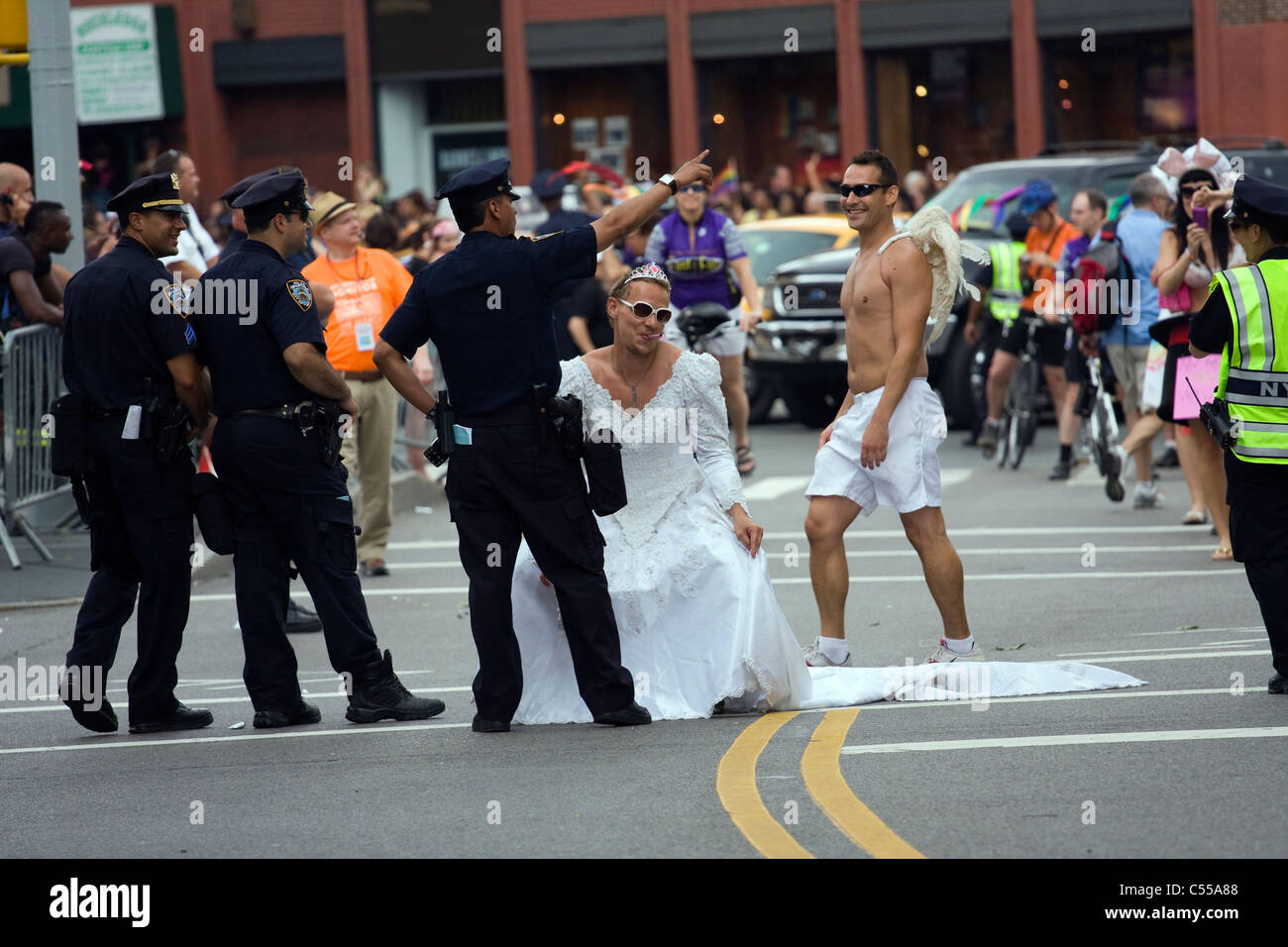 Lgbt marriage hi-res stock photography and images - Alamy