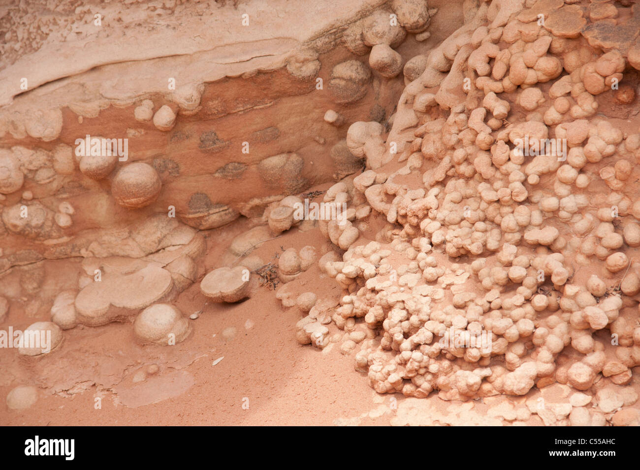 Round rocks hi-res stock photography and images - Alamy