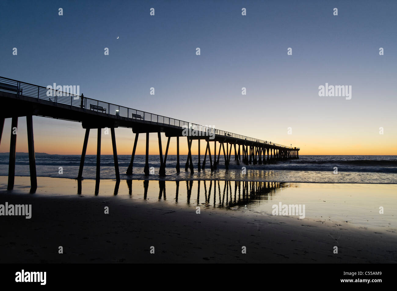 Pier over the ocean, Hermosa Beach Pier, Hermosa Beach, Los Angeles ...