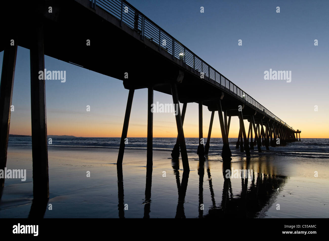 Hermosa beach pier hi-res stock photography and images - Alamy