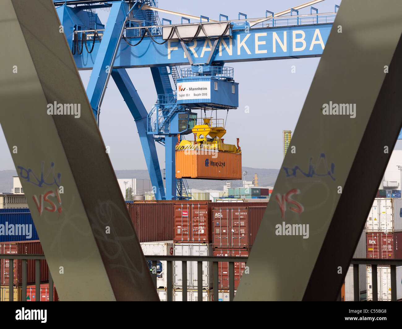 New container terminal hi-res stock photography and images - Alamy
