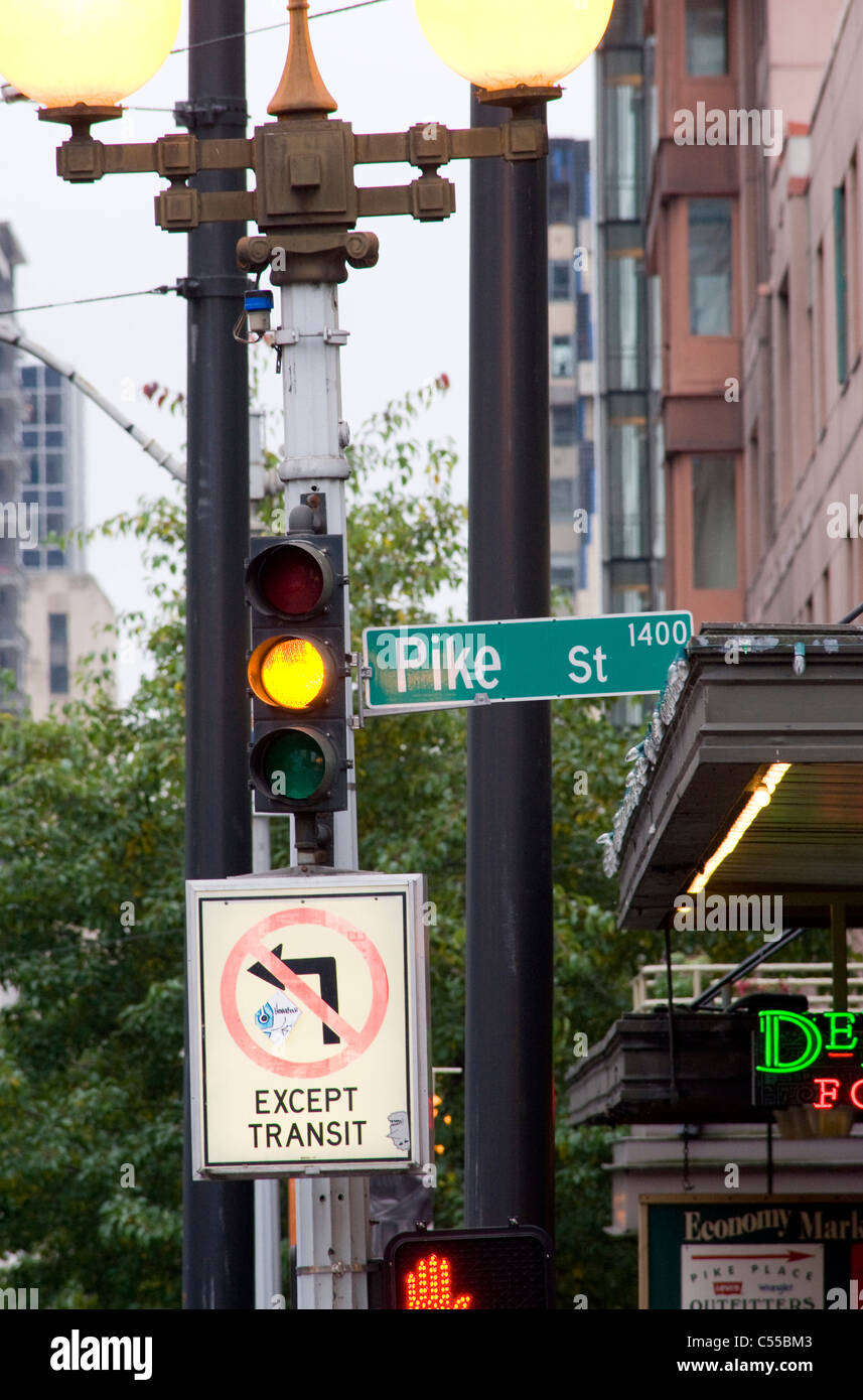 Traffic light in a street, Pike Street, Pike Place Market, Seattle ...