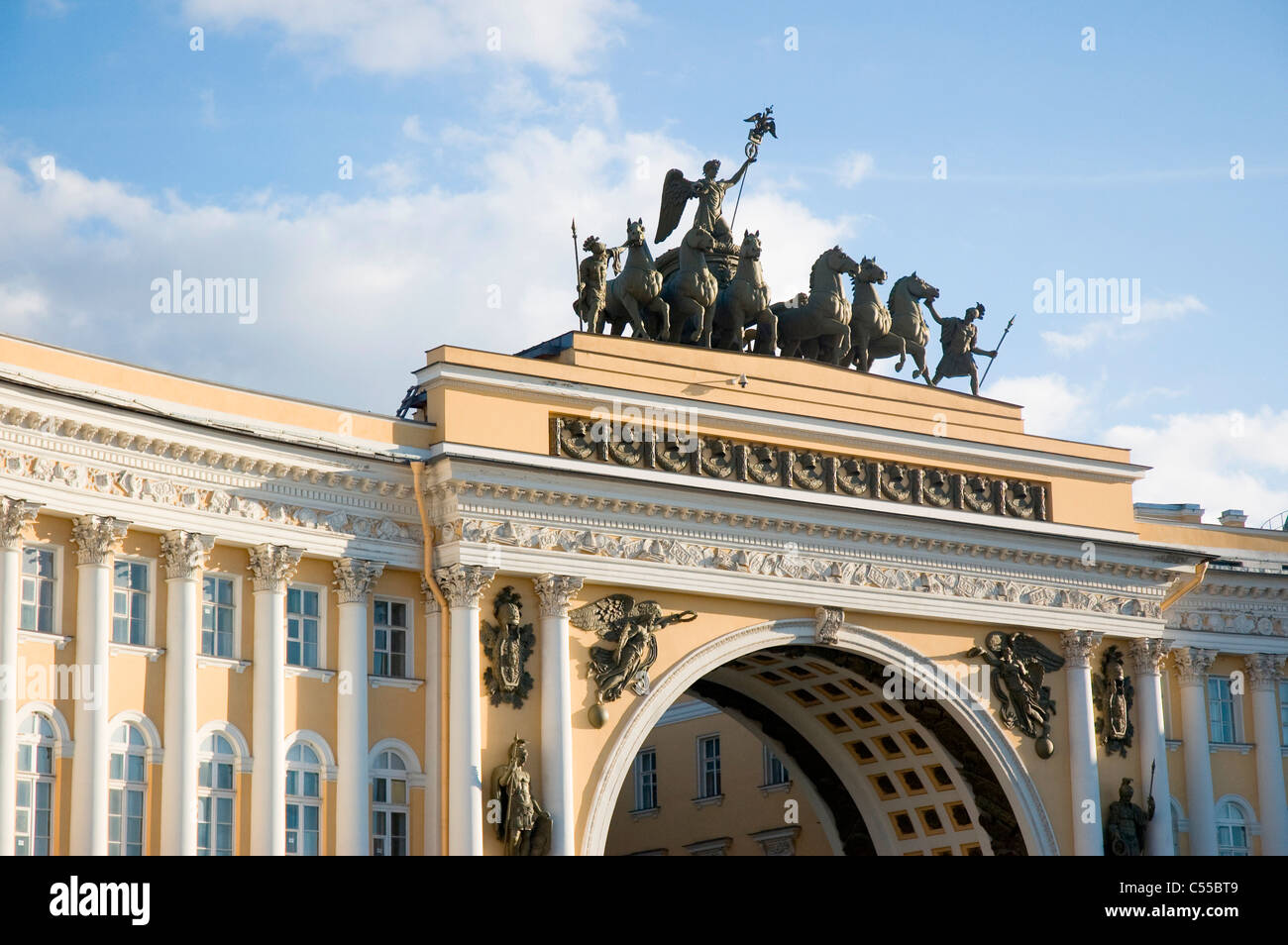 Low angle view of a building, General Staff Building, State Hermitage ...