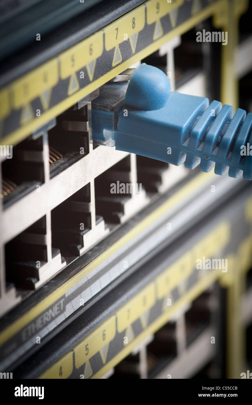 Network switch cisco hi-res stock photography and images - Alamy