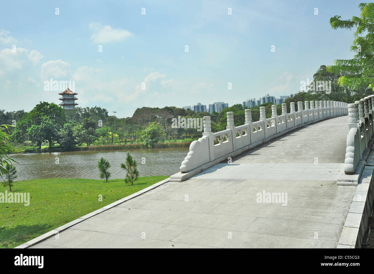 Footbridge in a park, White Rainbow Bridge, Chinese Garden, Jurong East ...
