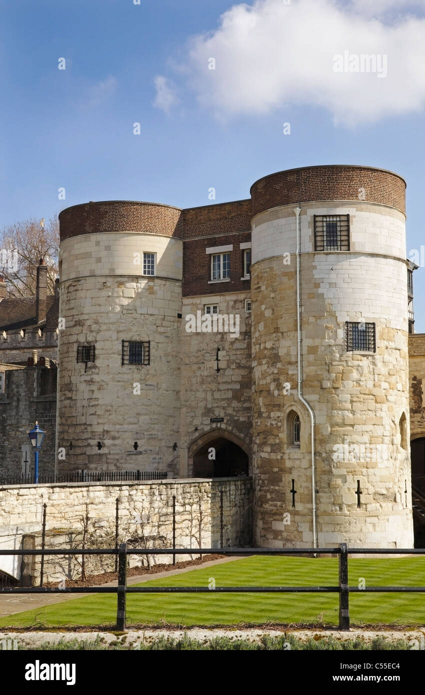 Byward Tower London Entrance High Resolution Stock Photography and ...