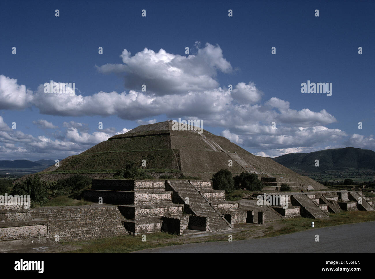 Mexico, near Mexico City, Teotihuacan, Pyramid of the Sun Stock Photo ...