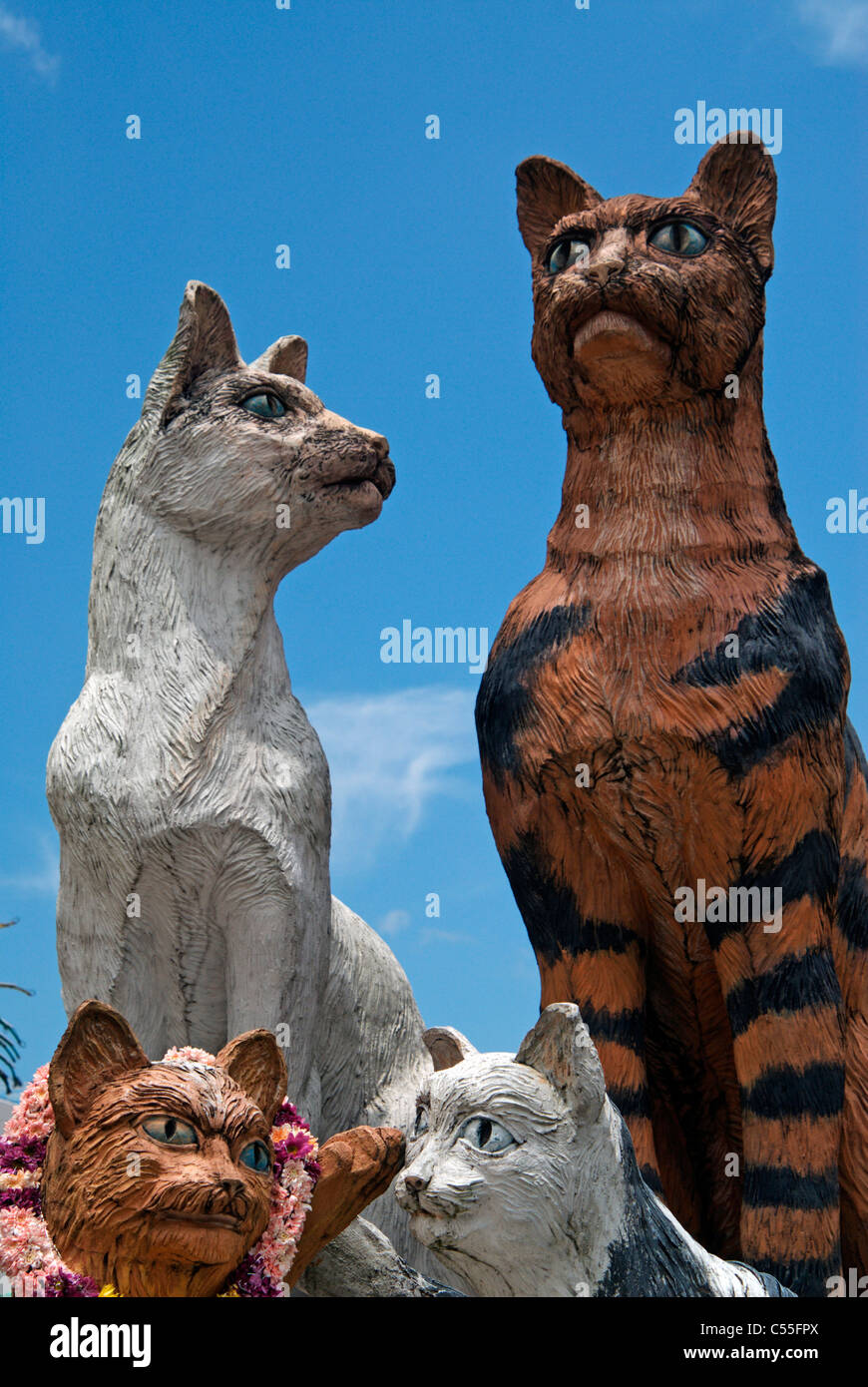 Cat statues hi-res stock photography and images - Alamy