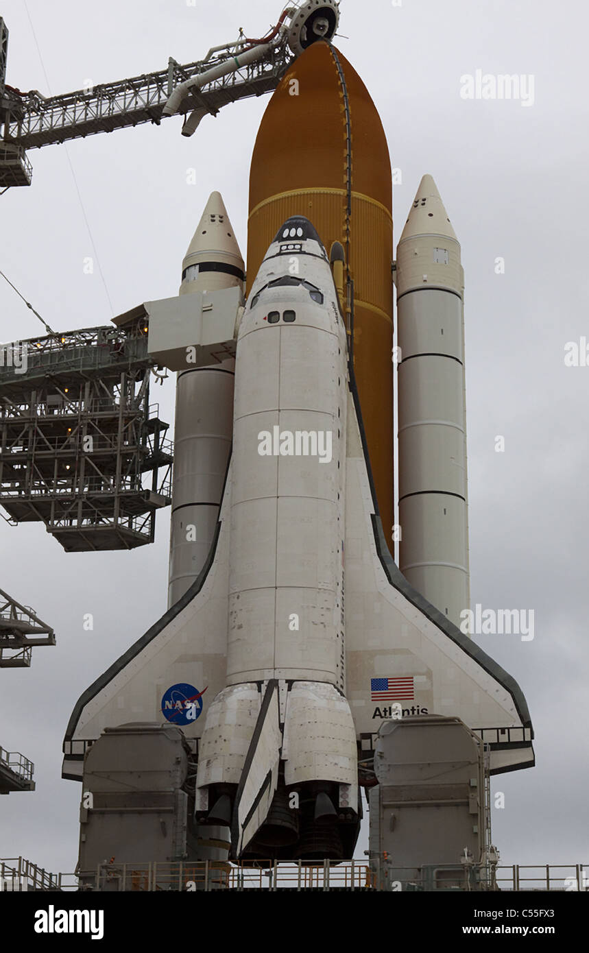 Sts 135 astronauts hi-res stock photography and images - Alamy