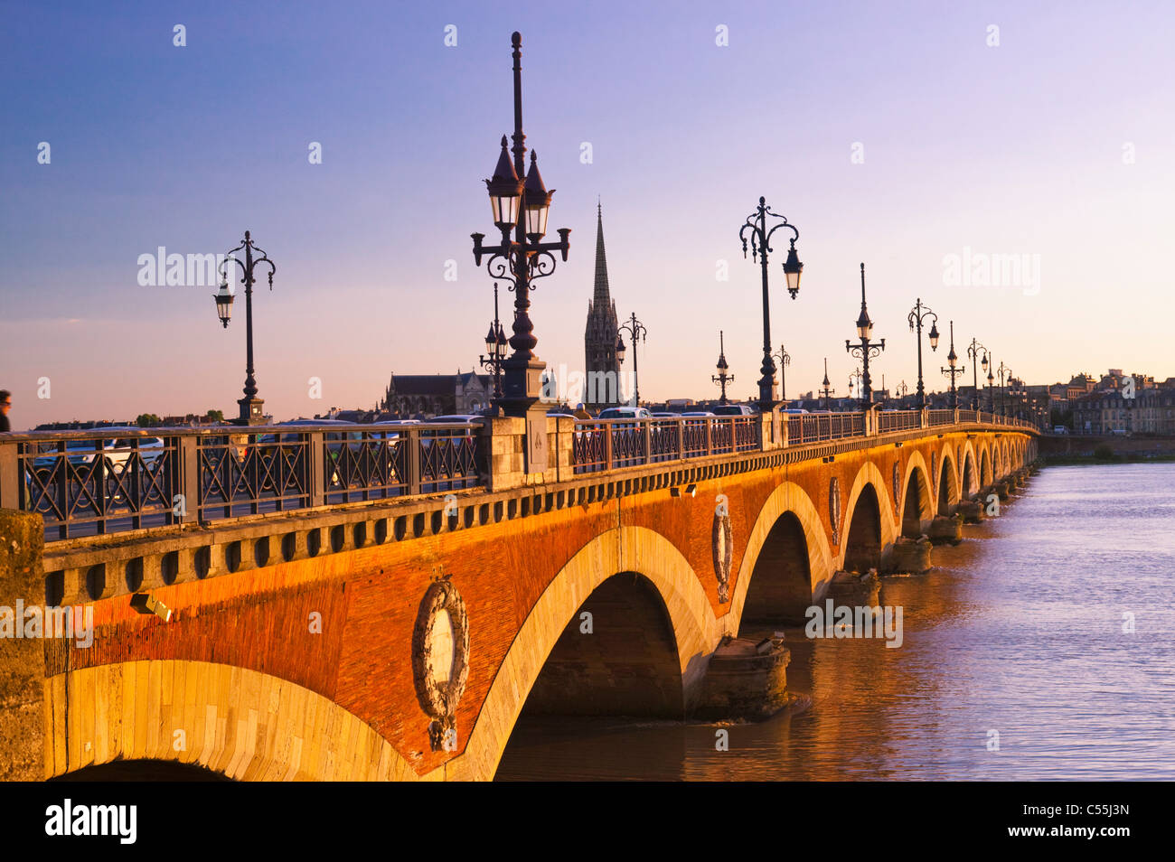 Pont De Pierre Bordeaux Stock Photos & Pont De Pierre Bordeaux Stock ...