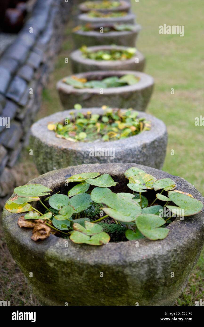Stone water tank hi-res stock photography and images - Alamy