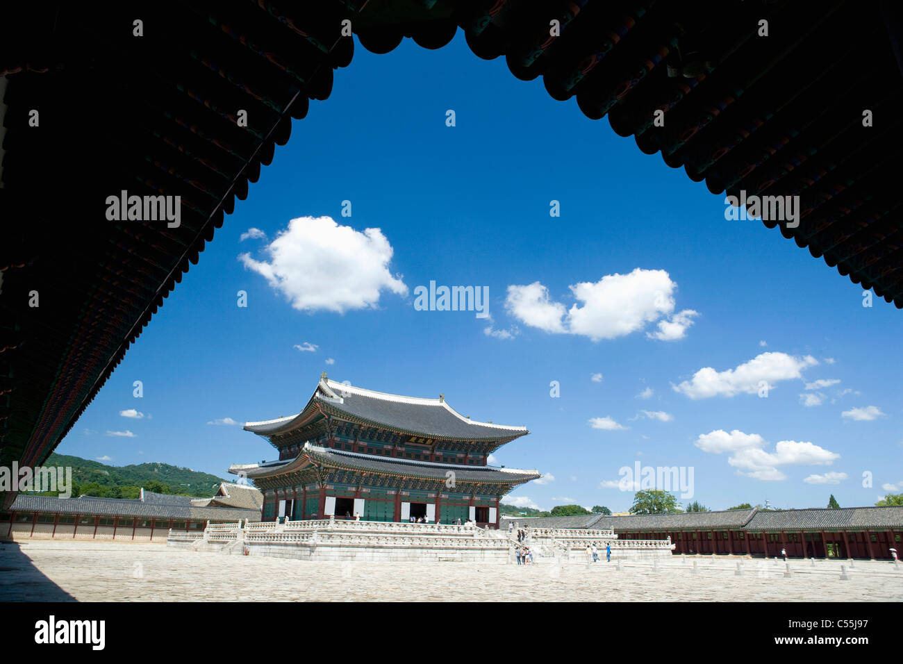 Korean traditional building in Gyeongbokgung Stock Photo - Alamy