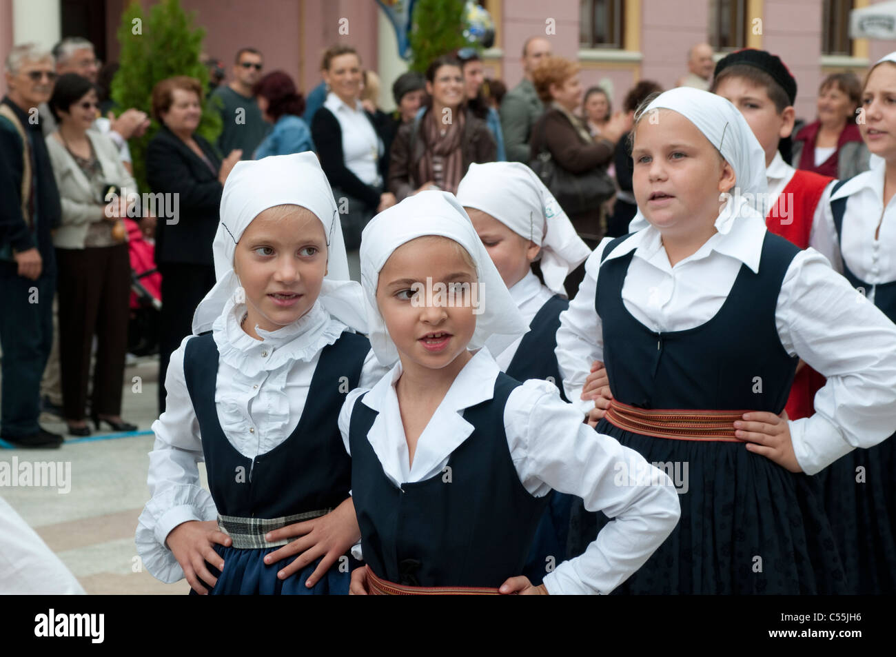 Croatia traditional costume hi-res stock photography and images - Alamy