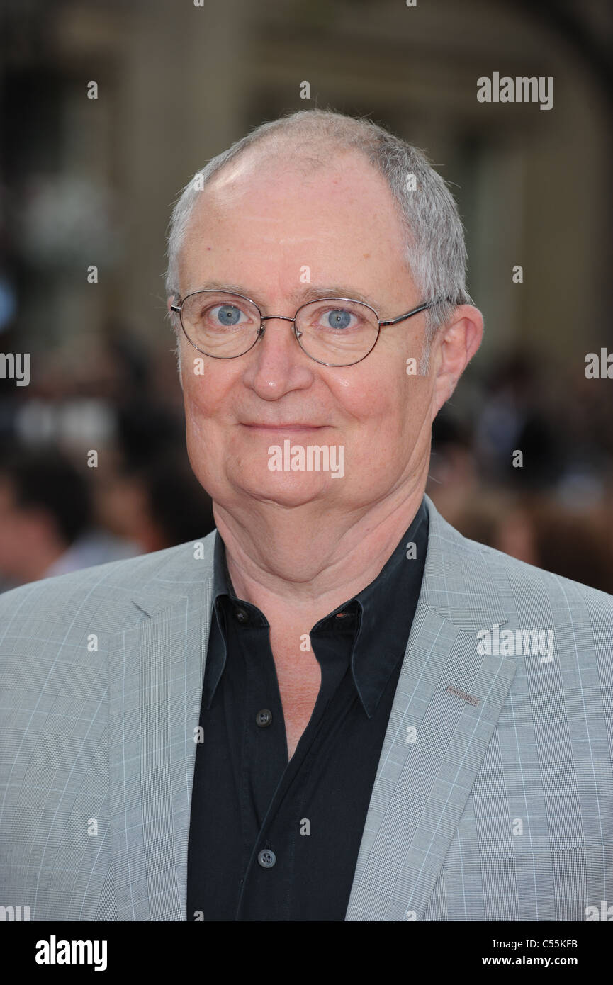 JIM BROADBENT HARRY POTTER AND THE DEATHLY HALLOWS - PART 2 - WORLD ...