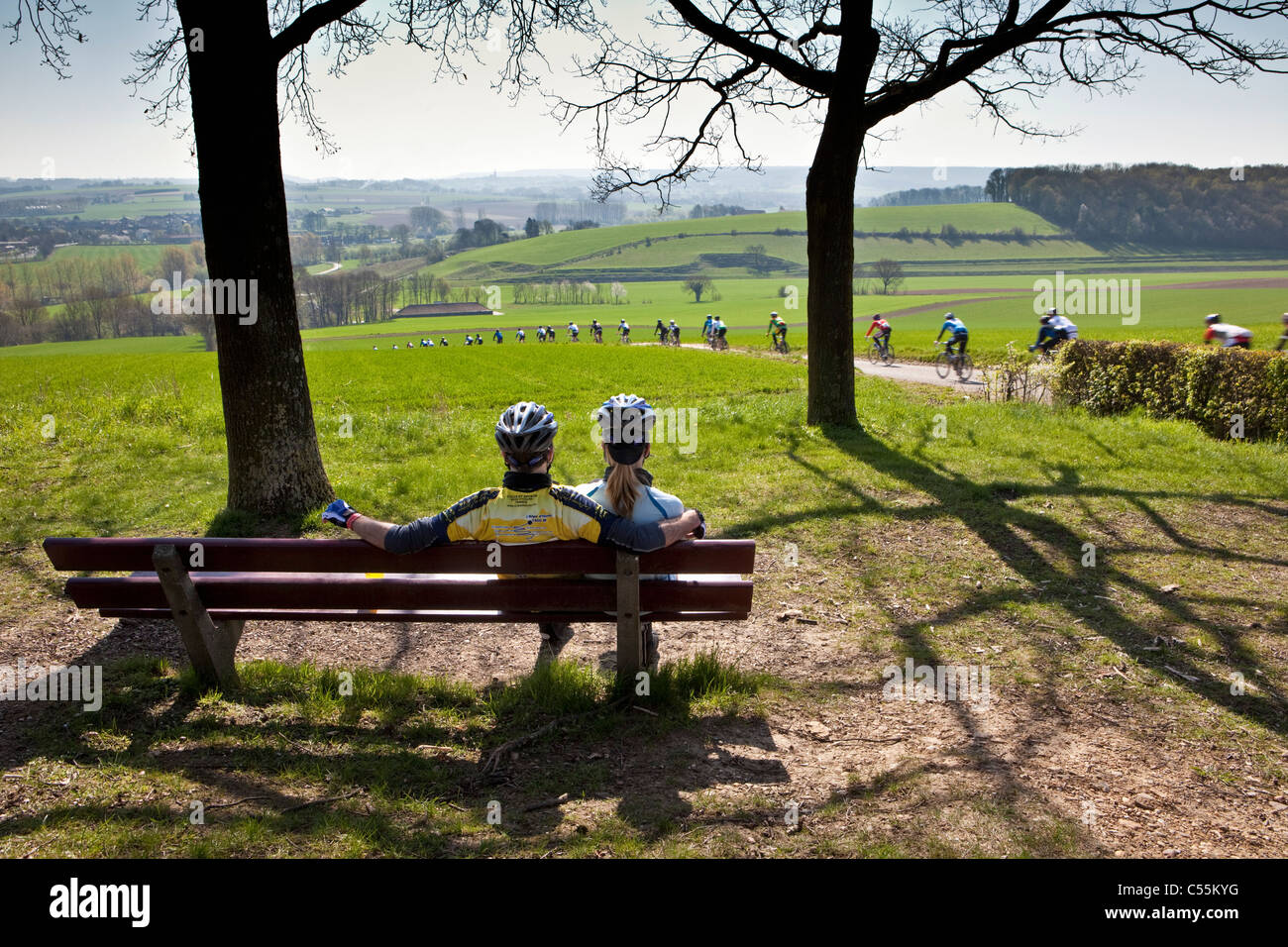 Tree sitting contest hi-res stock photography and images - Alamy