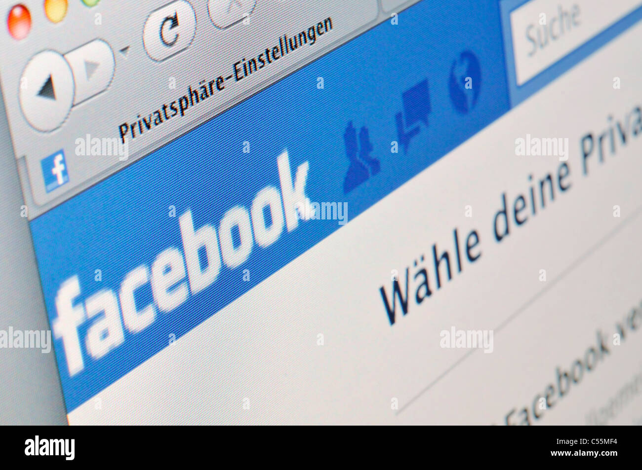 Facebook logo privacy hi-res stock photography and images - Alamy