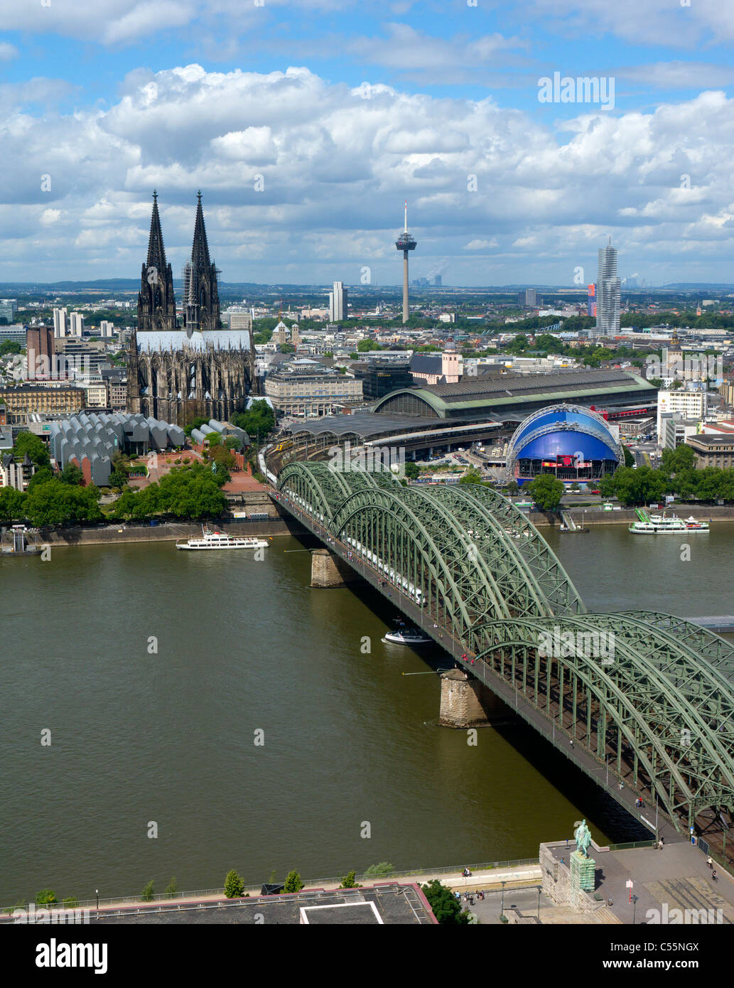 River rhine bridges hi-res stock photography and images - Alamy