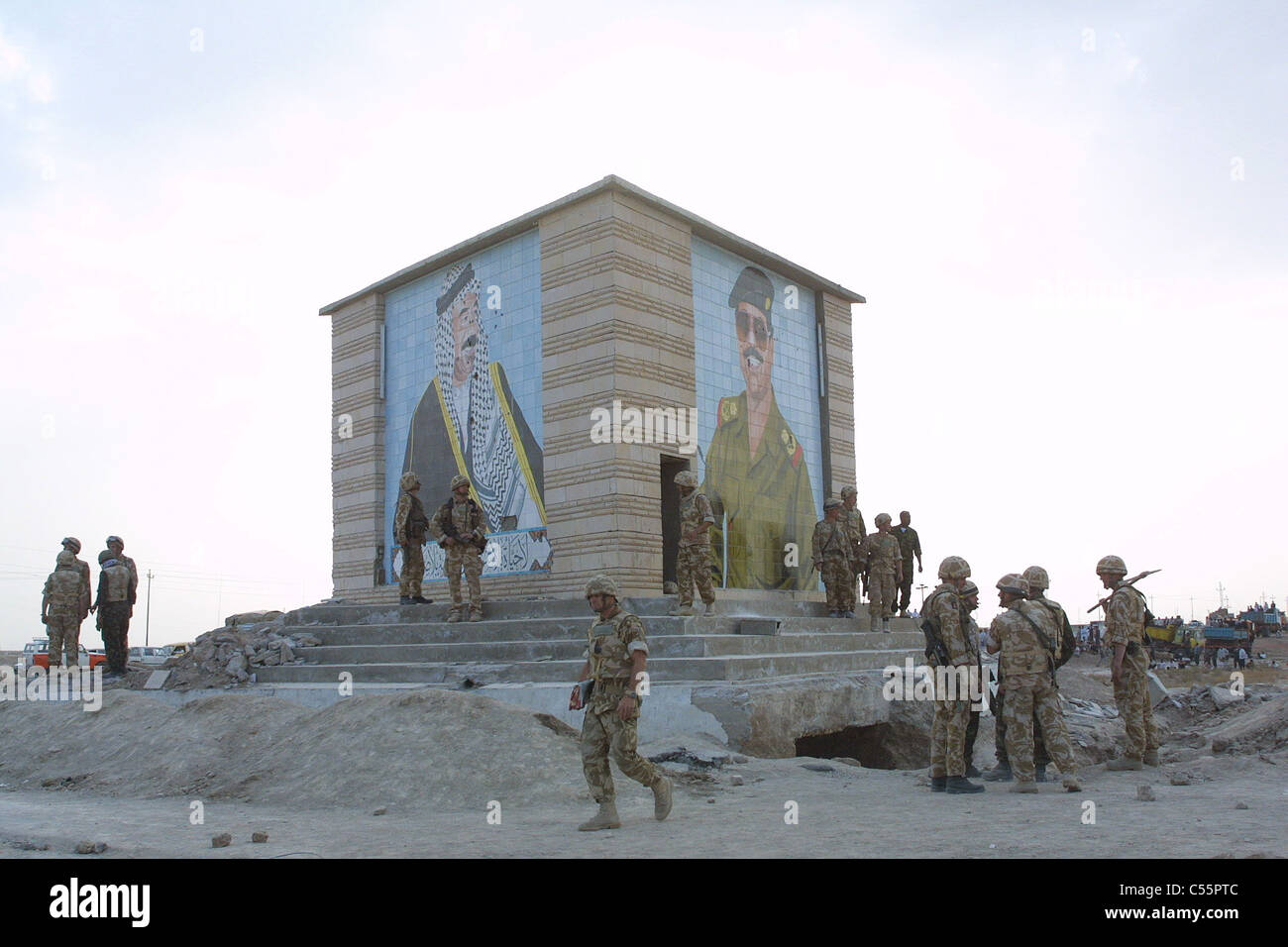 DESERT RATS SURROUND A MONUMENT TO SADDAM HUSSAIN IN SOUTHERN IRAQ-2003 ...