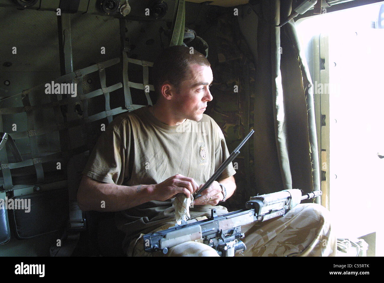 The Royal Fusiliers/Desert Rats in action, near Basra, during the 2003 ...