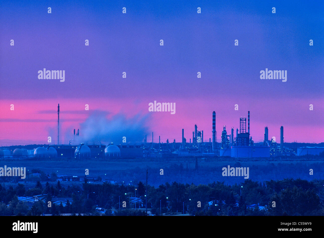 Oil refinery edmonton alberta hi-res stock photography and images - Alamy