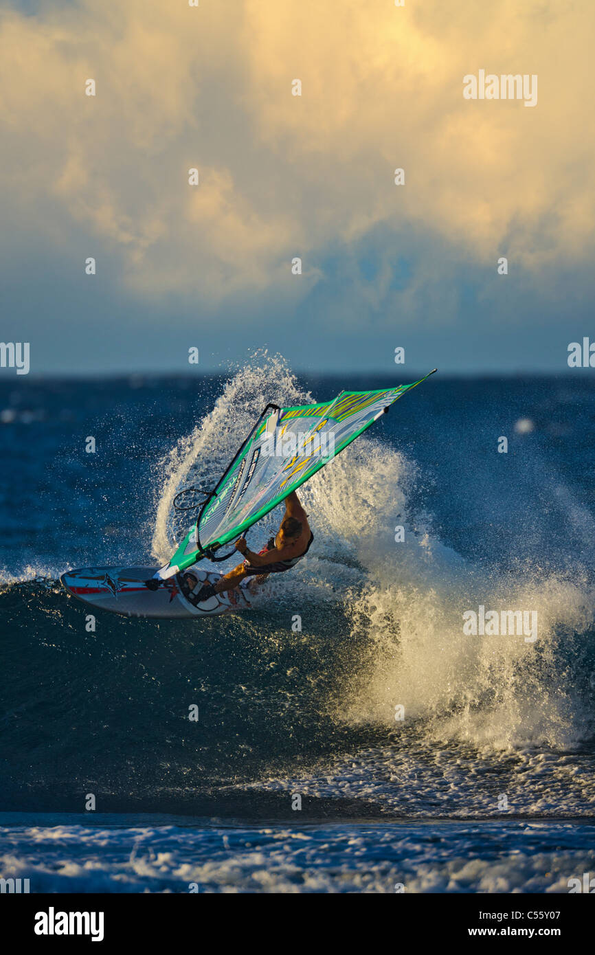Man windsurfing in the ocean, Maui, Hawaii, USA Stock Photo - Alamy