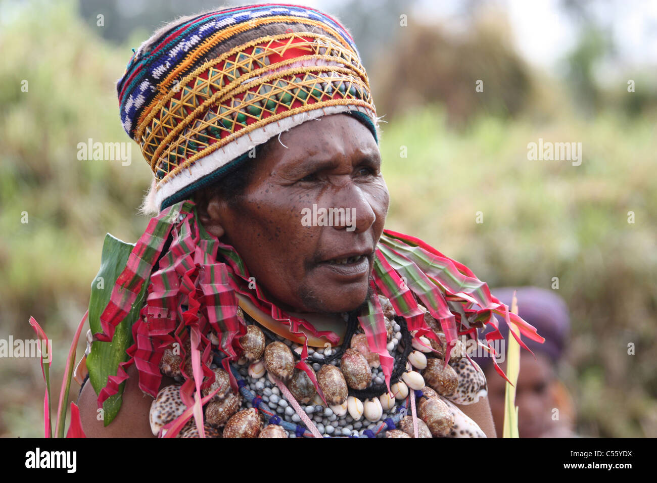 Native Woman in Papua New Guinea Stock Photo - Alamy