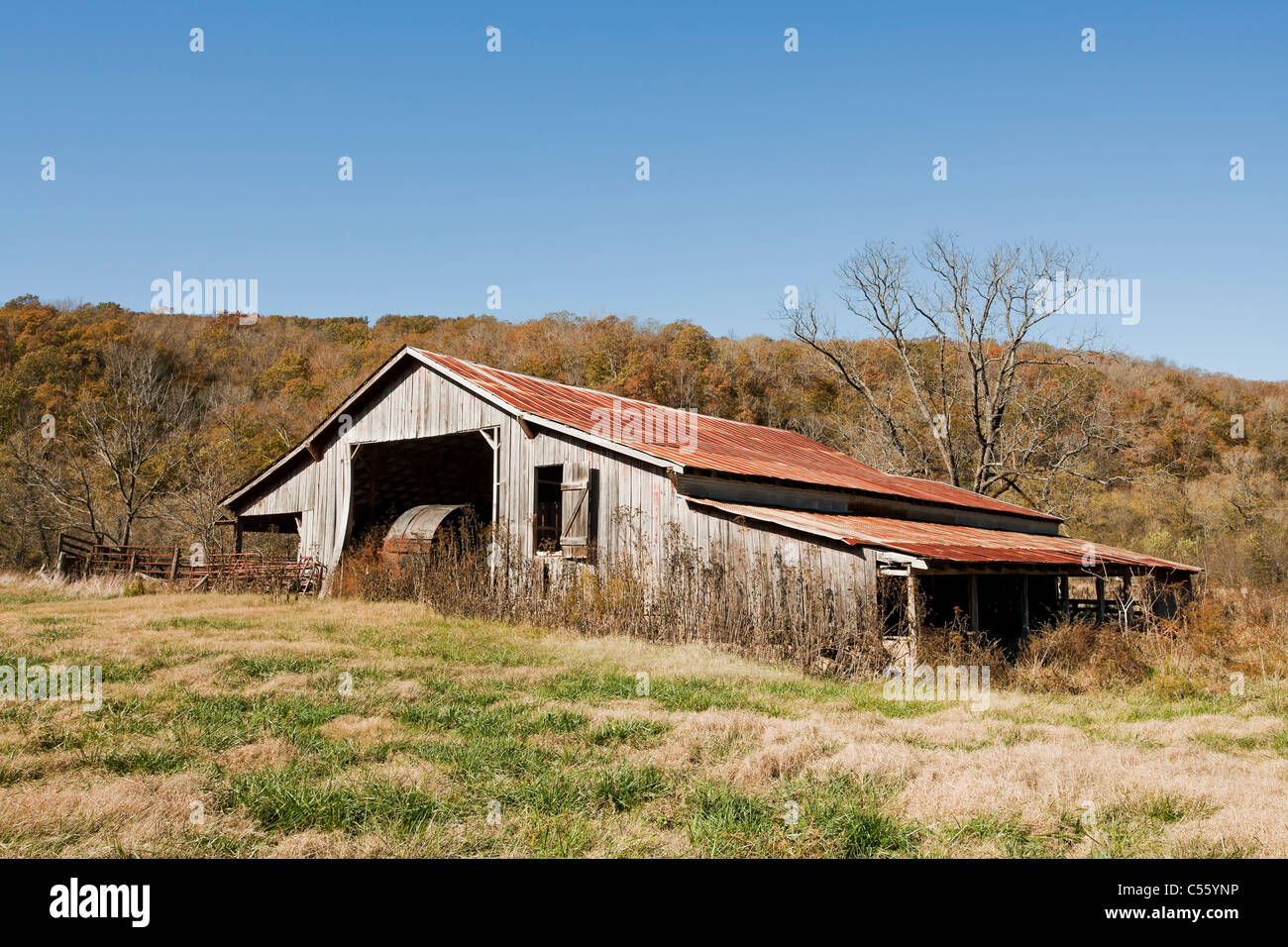 Old barn in a field, Boxley Valley, Arkansas, USA Stock Photo - Alamy