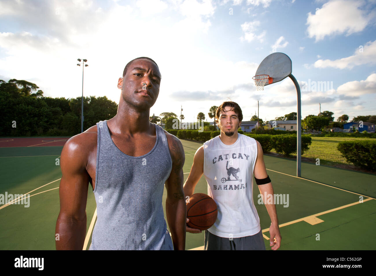 Teen basketball outdoor net hi-res stock photography and images - Alamy