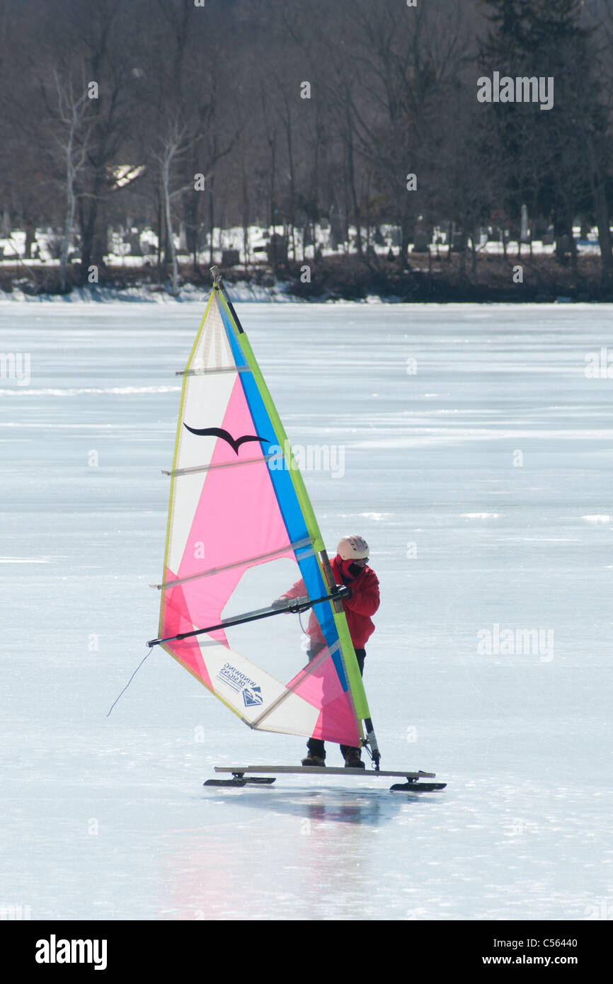 Sailing ice skating hi-res stock photography and images - Alamy