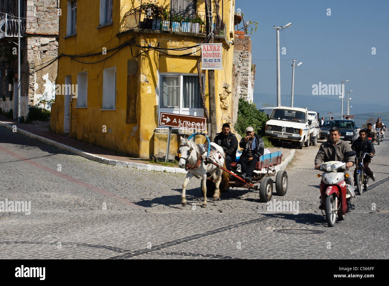 Turkish Street Signs High Resolution Stock Photography and Images - Alamy