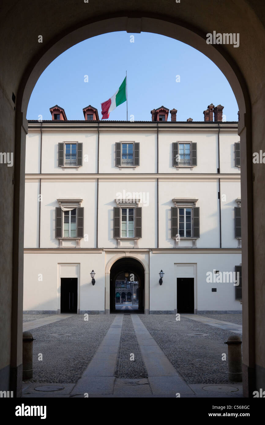 Milan royal palace hi-res stock photography and images - Alamy