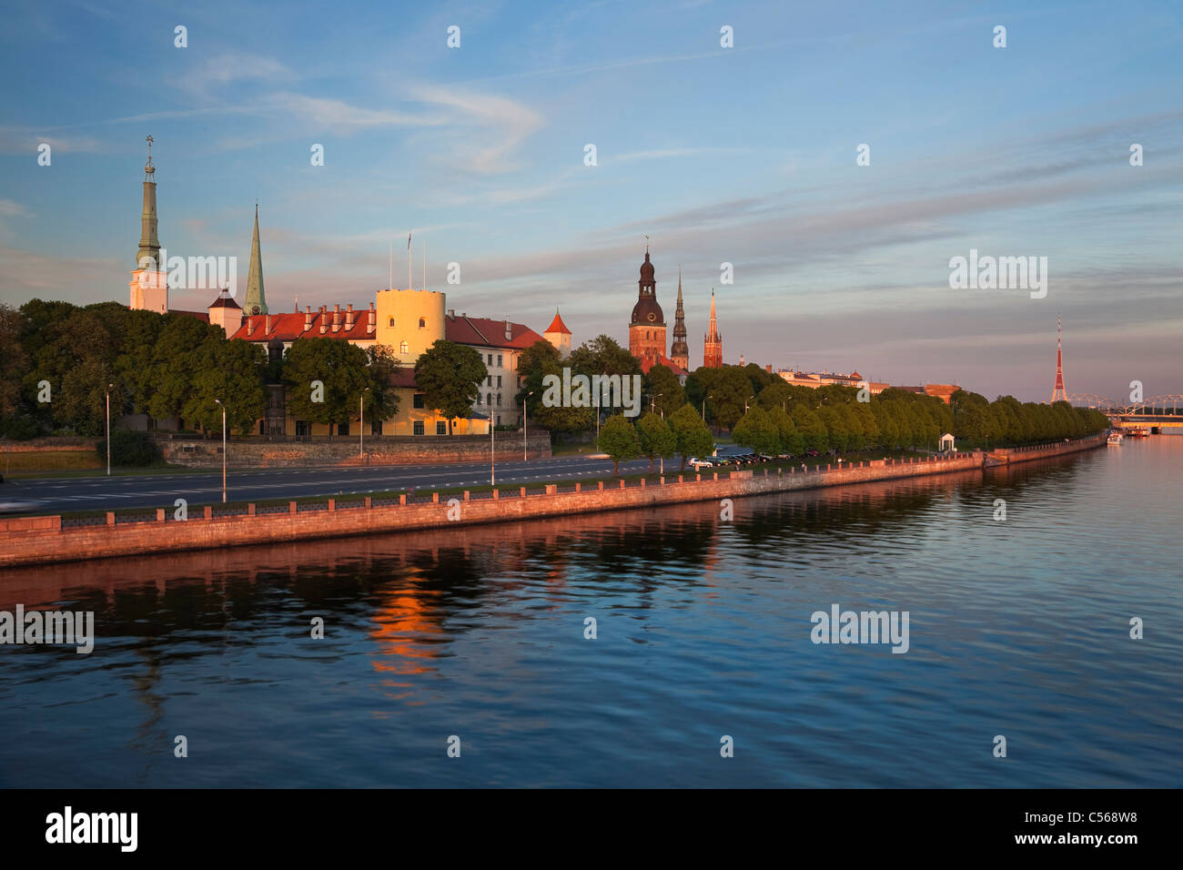 Riga old town hi-res stock photography and images - Alamy