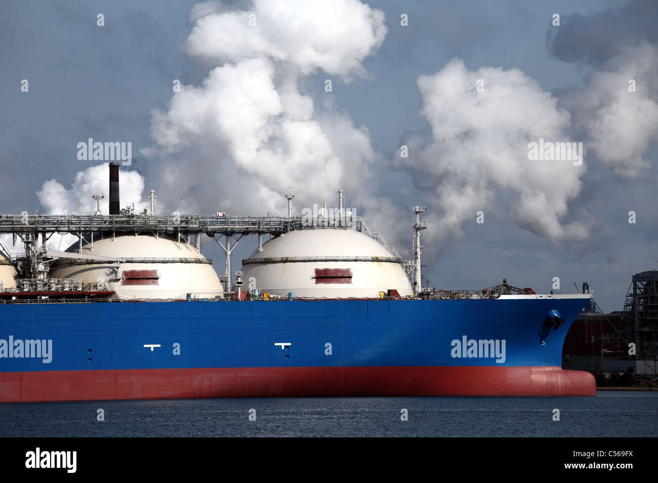 New building tankers in shipyard Stock Photo - Alamy
