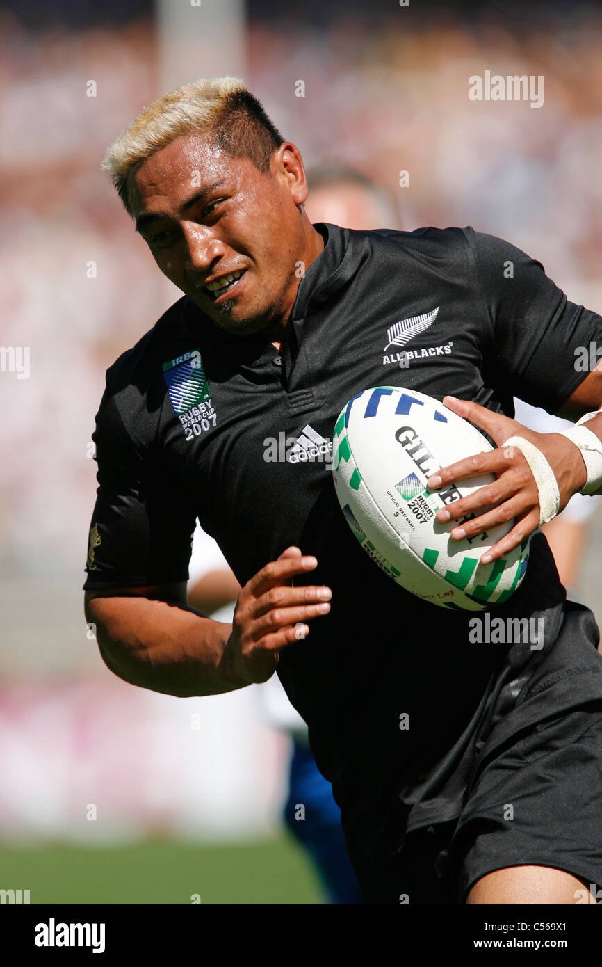 Jerry collins rugby hi-res stock photography and images - Alamy