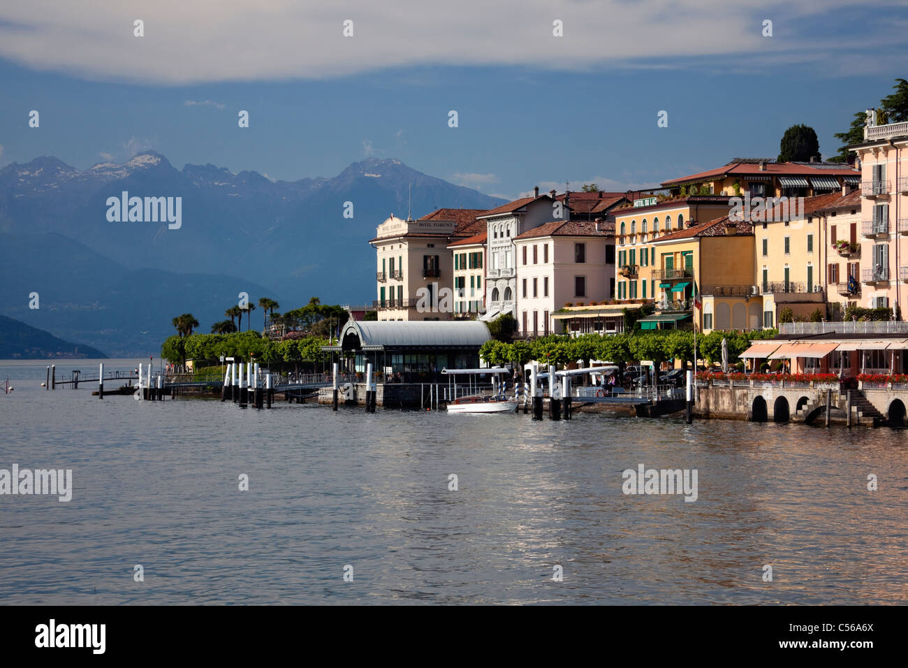 Bellagio ferry pier Stock Photo - Alamy