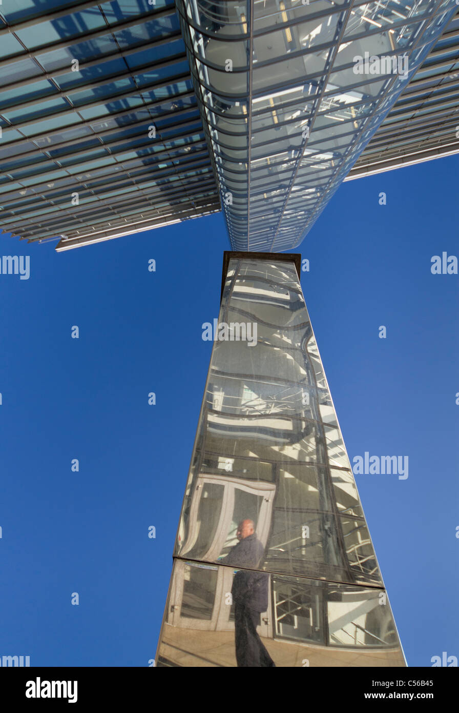 Princes Exchange building, Aire Street, Leeds. An award winning office ...