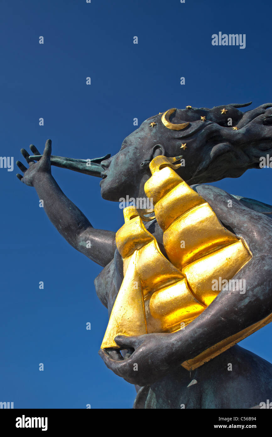 The Spirit of South Shields statue, by Irene Brown, South Shields, Tyne ...