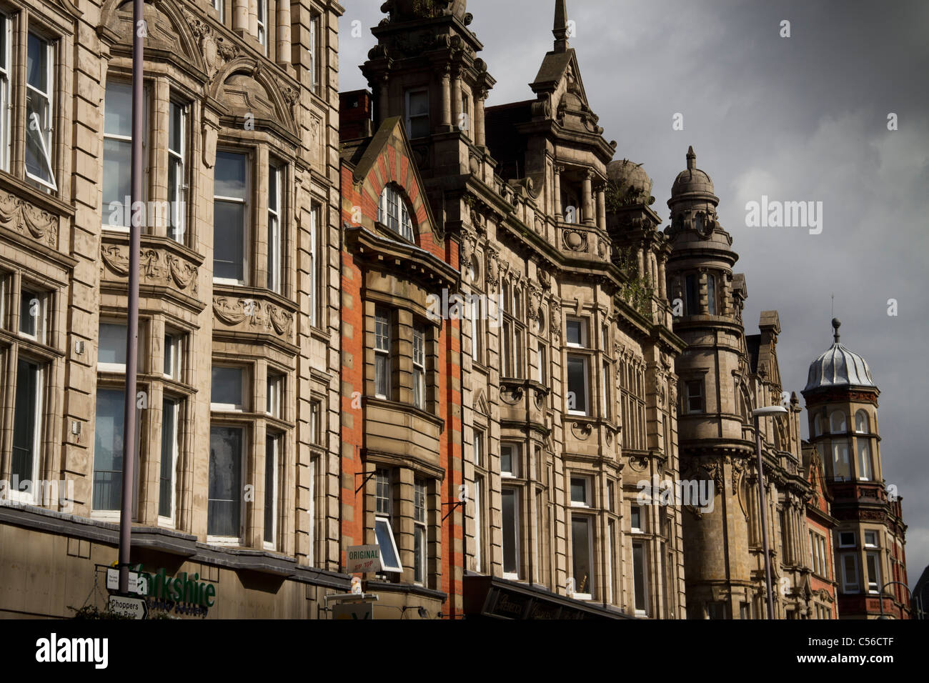 Victorian buildings in Duncan Street, Leeds Stock Photo - Alamy