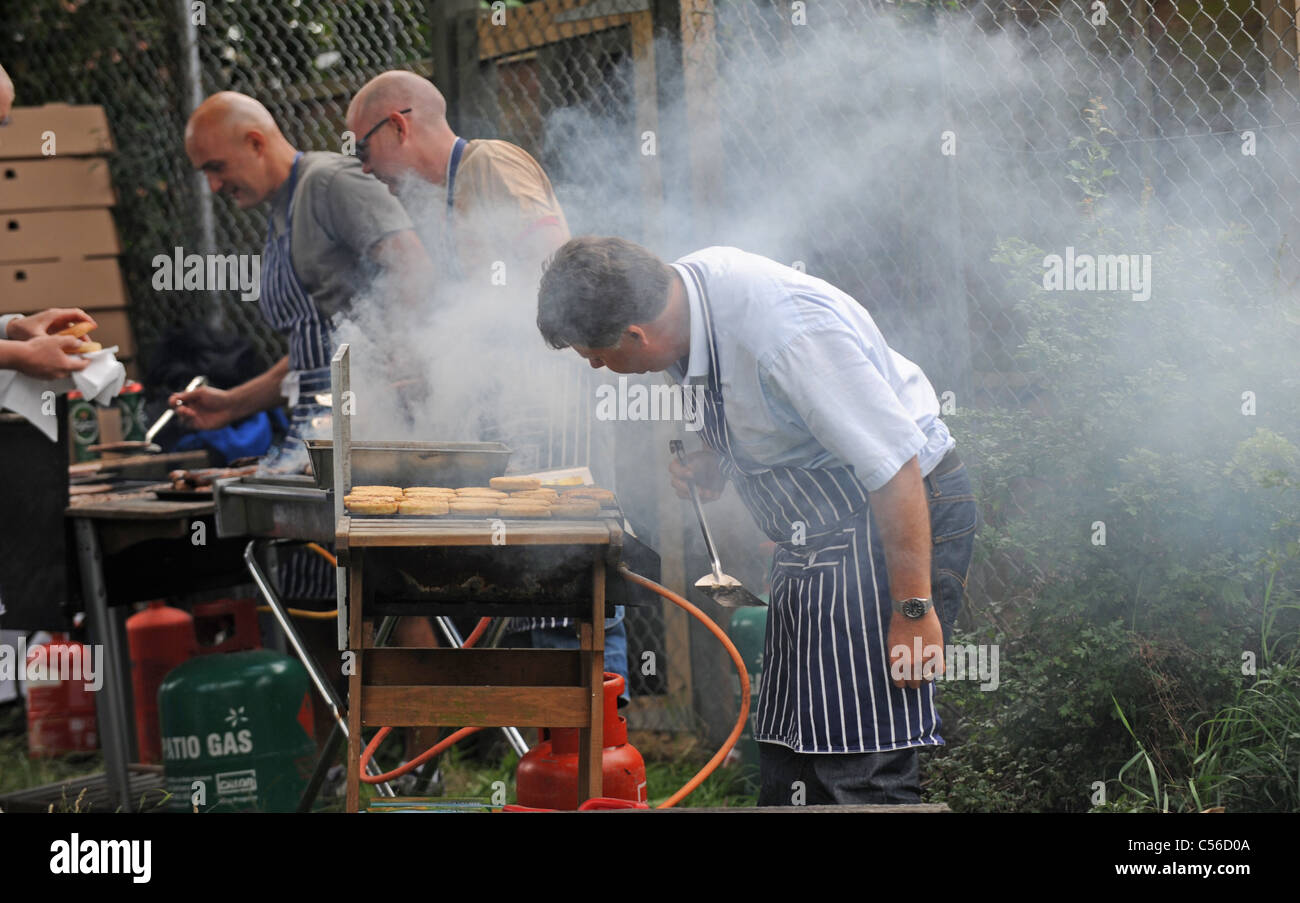 Too many cooks spoil the broth hi-res stock photography and images - Alamy