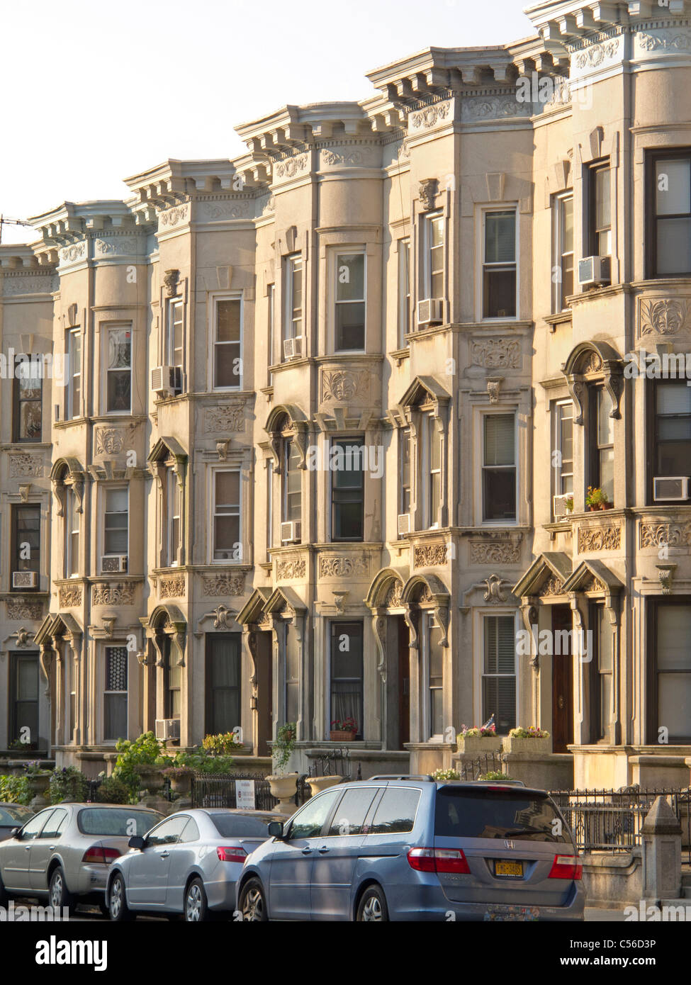 row of brownstone houses in Brooklyn Stock Photo - Alamy