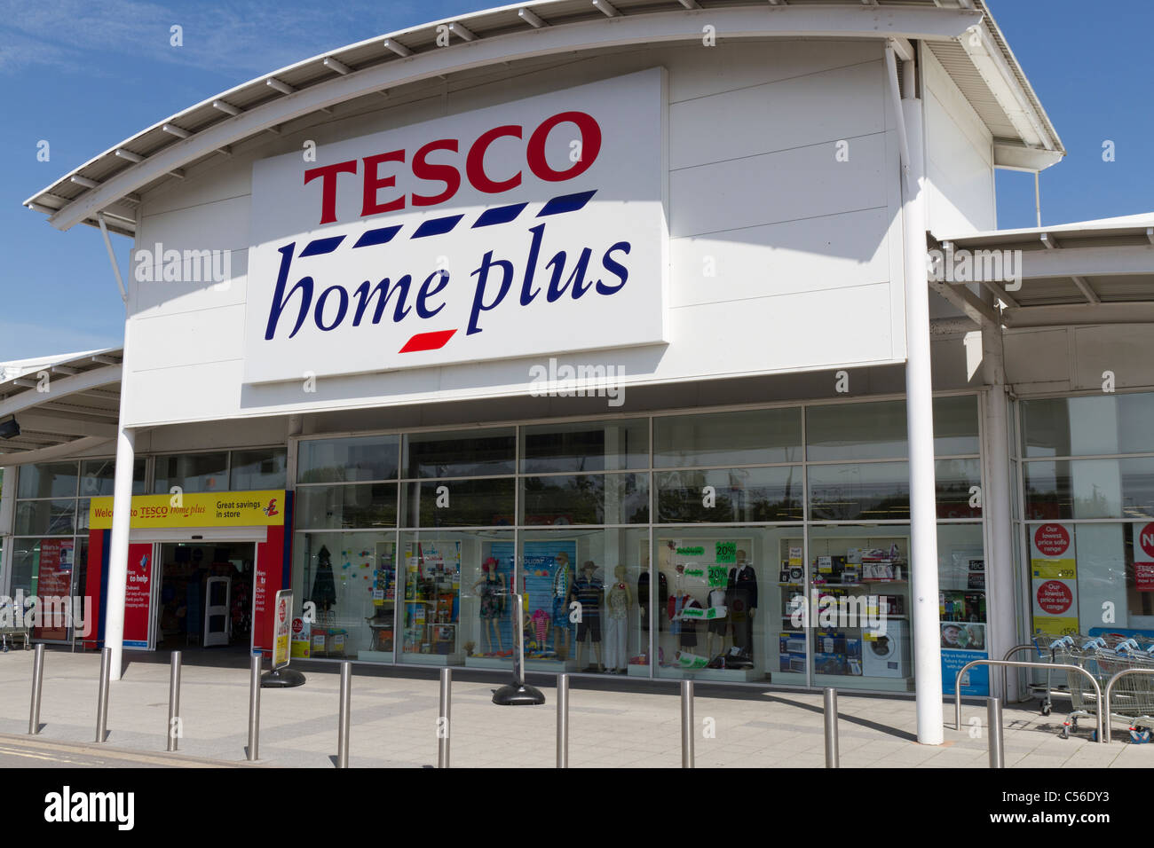 Retail plus hi-res stock photography and images - Alamy