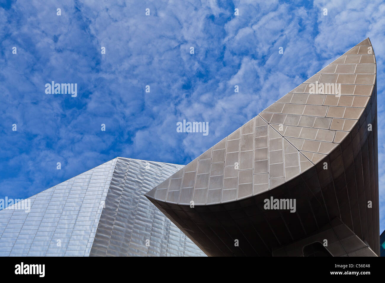 Lowry Building Salford Quays Stock Photo - Alamy
