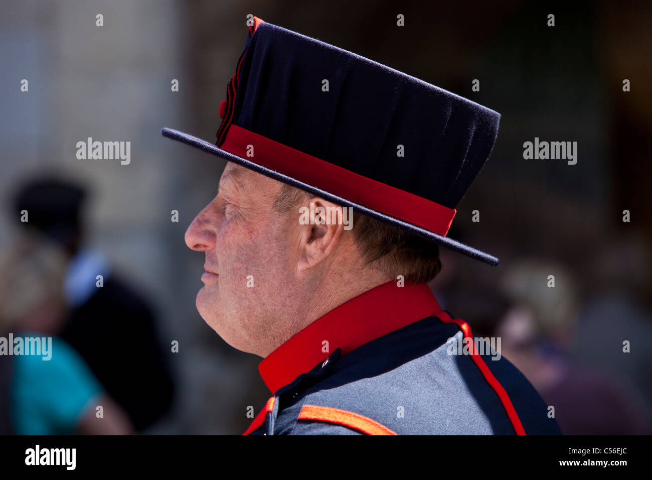 A Yeoman Warder (Beefeater), The Tower of London, London, England Stock ...