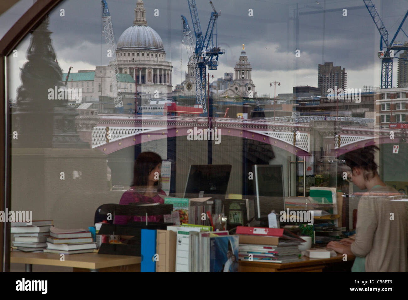 Office workers, london, England Stock Photo - Alamy