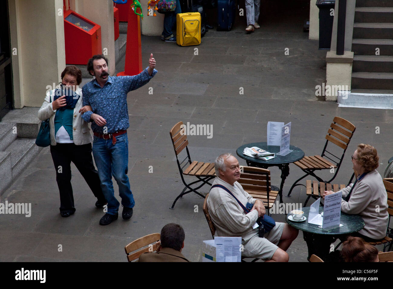 Opera singer performing, Covent Garden, London, England Stock Photo - Alamy