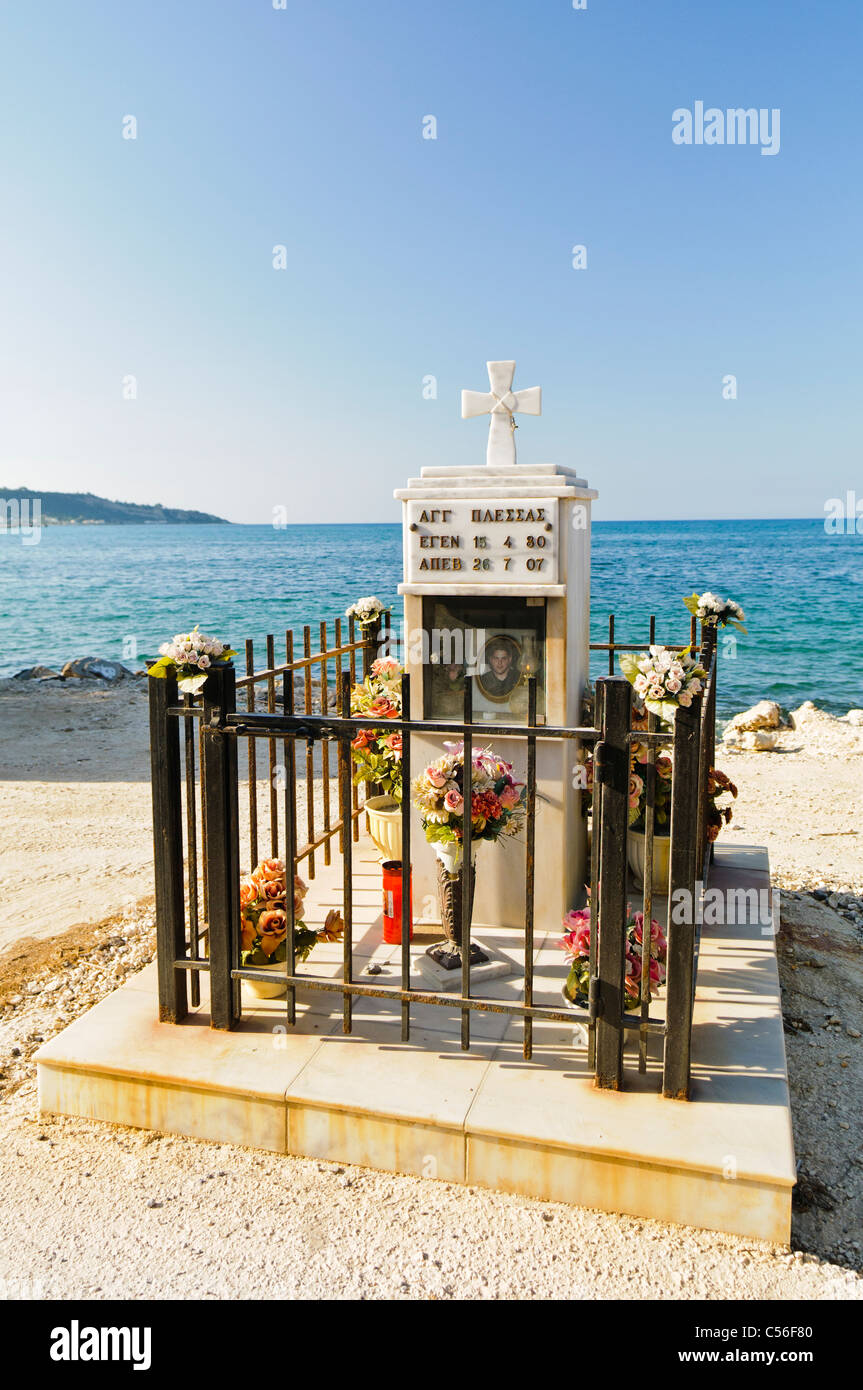 Greek shrine europe hi-res stock photography and images - Alamy