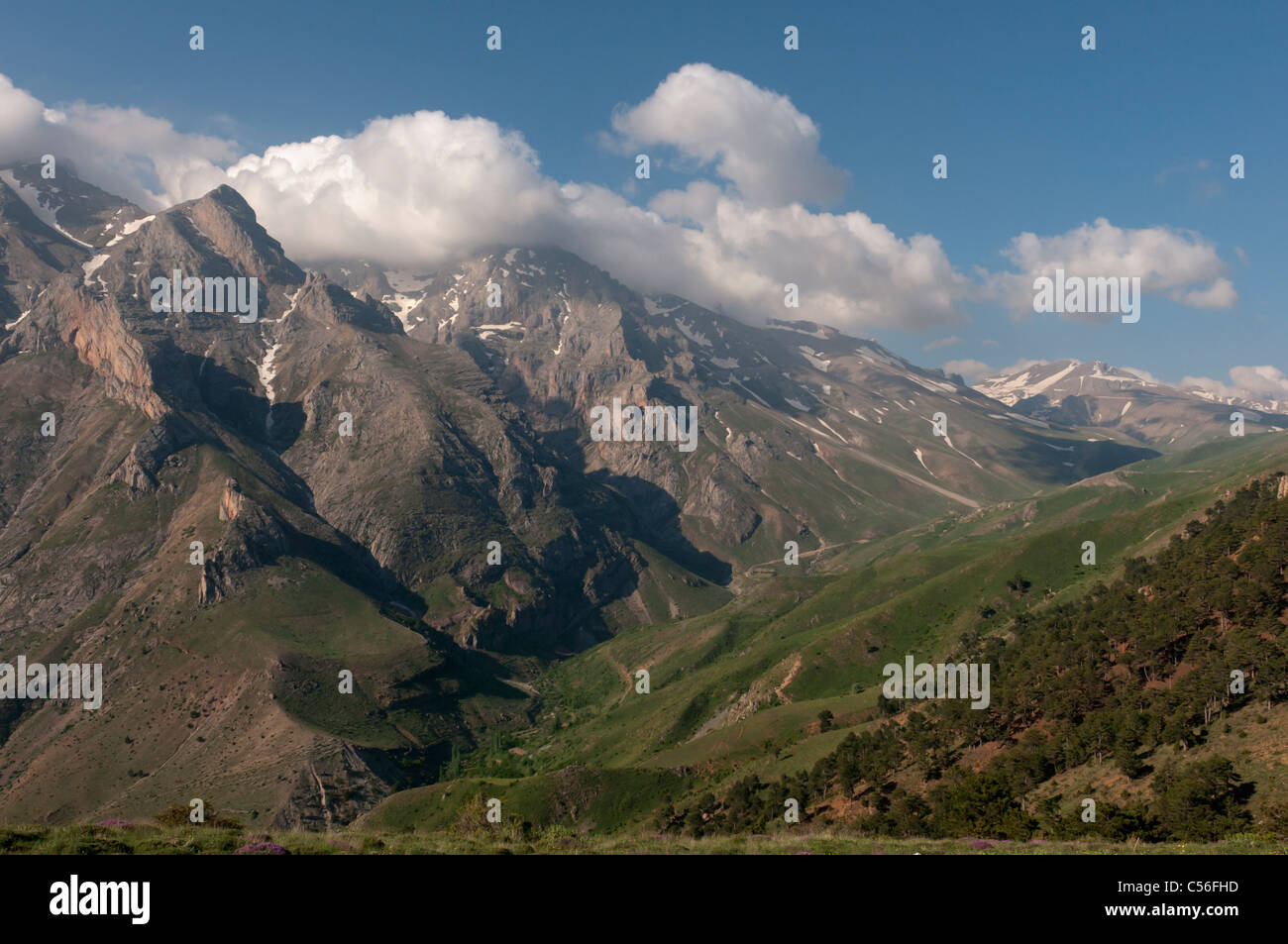 Taurus mountains hi-res stock photography and images - Alamy