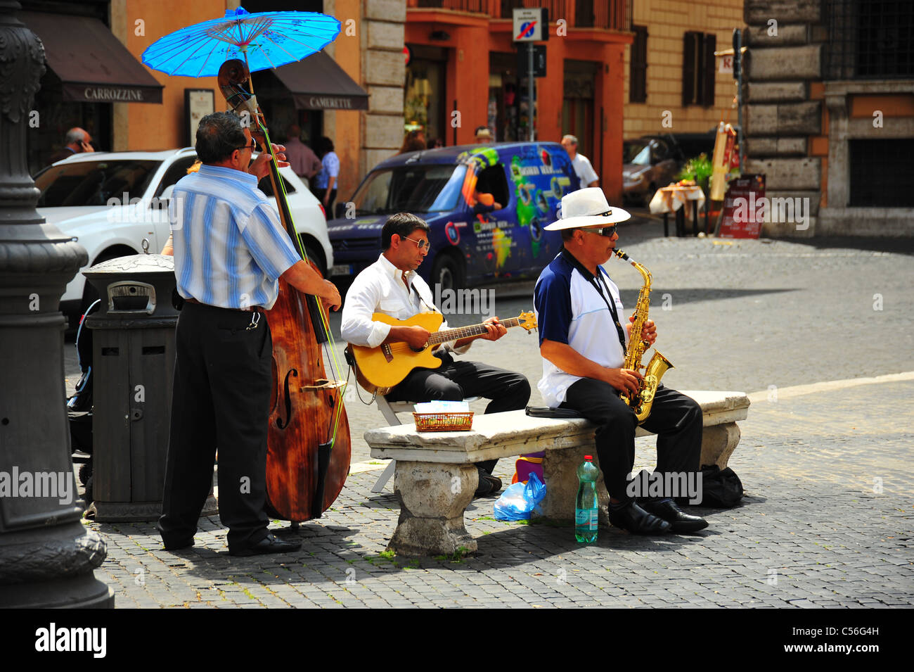 Roman musicians hi-res stock photography and images - Alamy