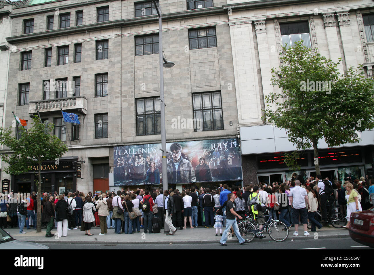 Queue Outside Cinema High Resolution Stock Photography and Images - Alamy